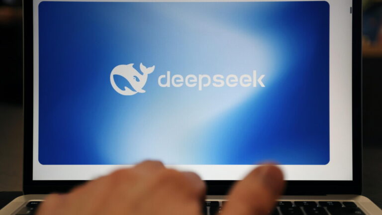 Complete Guide: How to Ask DeepSeek Effective Questions