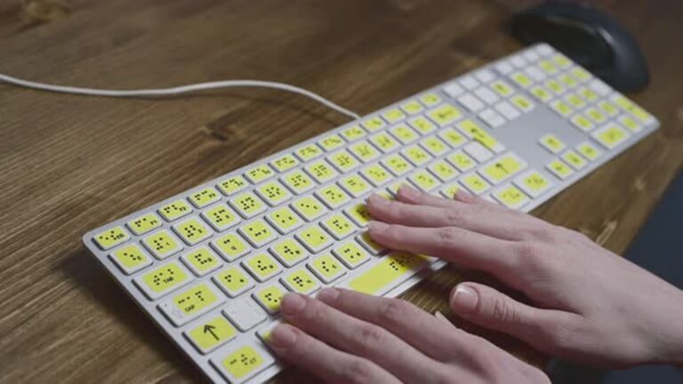 Teclados Braille para PC: como funcionam e quais são os melhores?
