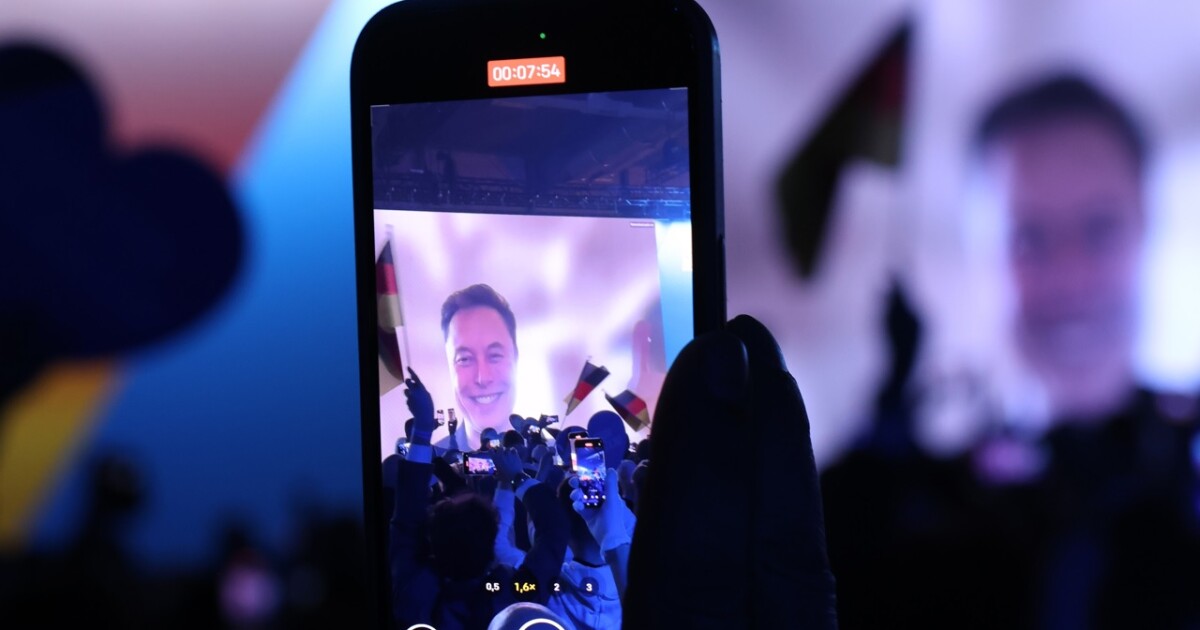 What phone will Elon Musk use in 2025? The confirmed model